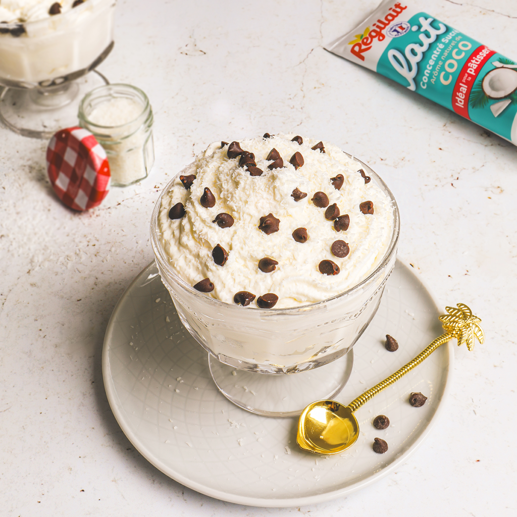 Sundae à la noix de coco et aux pépites de chocolat - Régilait