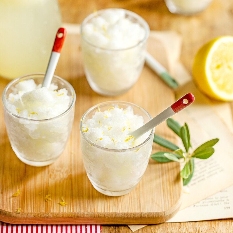 Recette du granité au citron et lait concentré sucré - Régilait